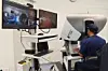 Kirurgen i London opererade patienten i Gibraltar – 240 mil bort